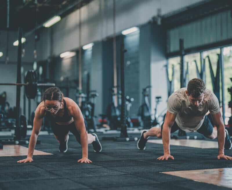 Les burpees : l’exercice star des circuits cardio-training