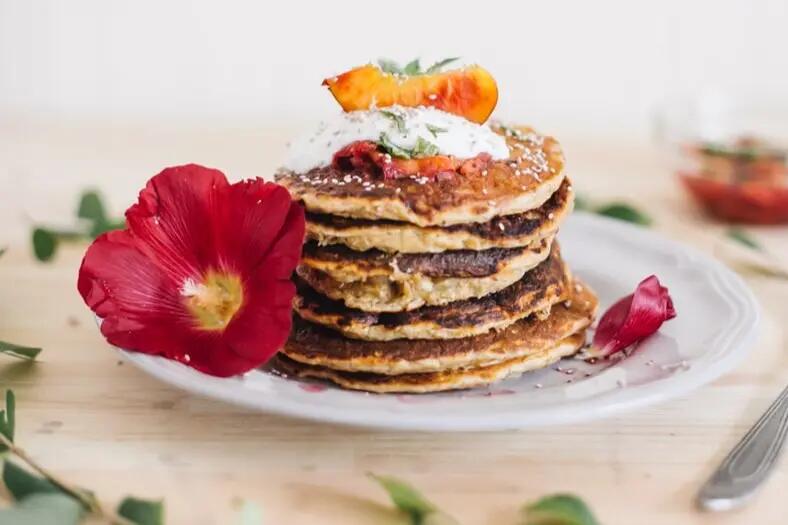 Protein-Pancakes: Proteinreiche Alternative zu Pfannkuchen